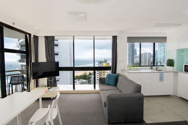Level22 Oceanview Studio Beach - Gold Coast