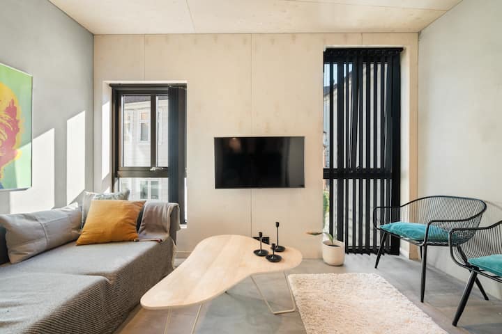 The Double Date I Architectural - Bergen