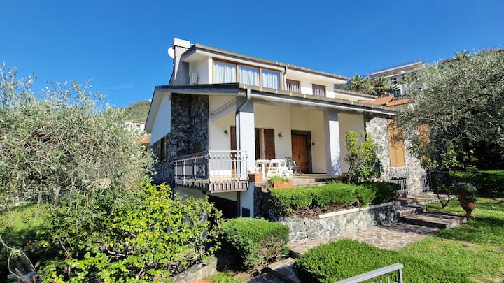 Villa Angelica, Camera Monterosso (Fino A 3 Pers.) - Chiavari