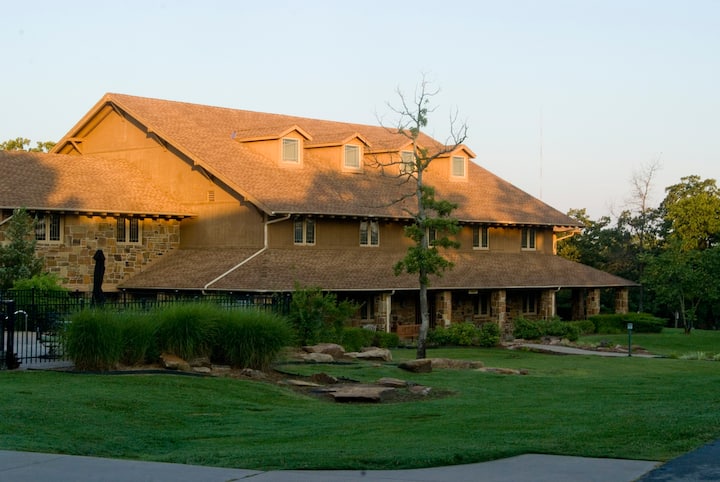 Postoak Lodge And Retreat Lodge 2 - Tulsa, OK