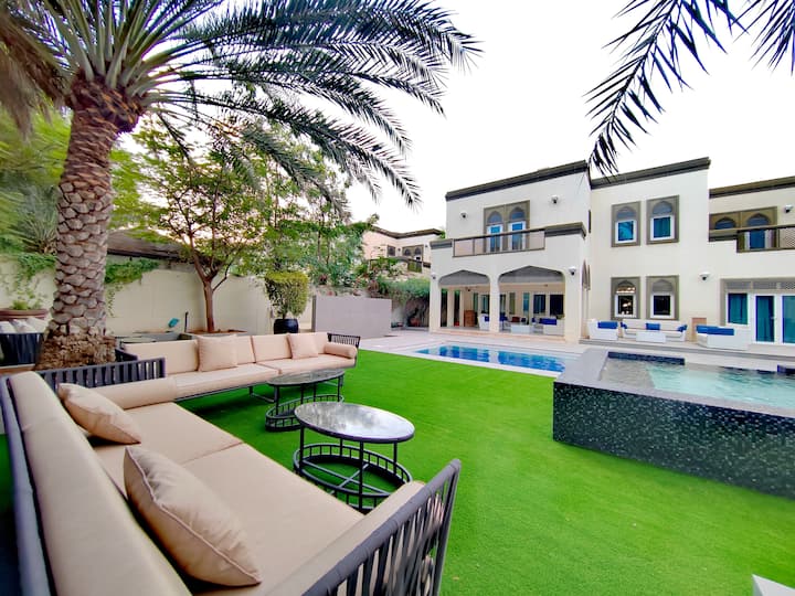 Jacuzzi Marina Villa, Barbeque! - Dubai