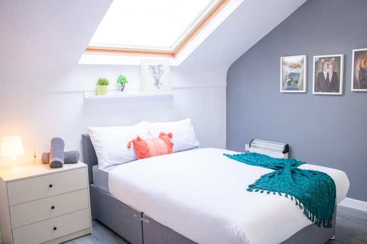 Comfortable & Cozy Private Room - Shared House - Guernsey