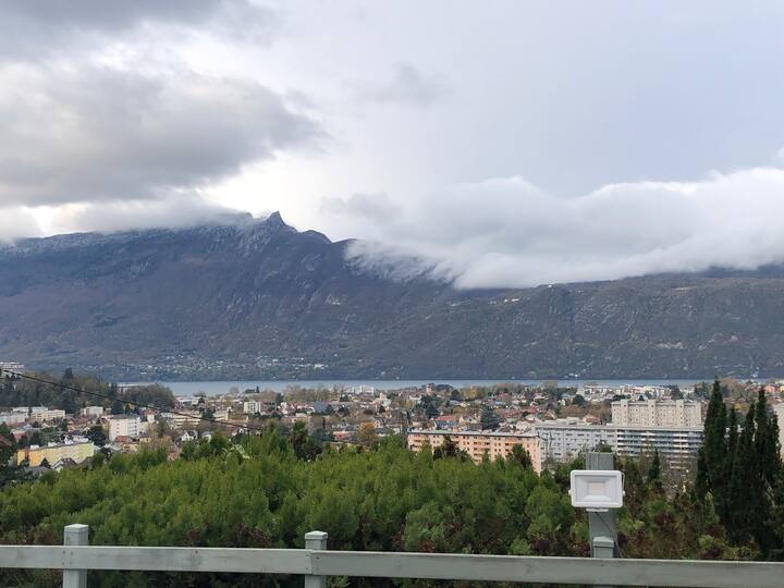 Maison Familiale Avec Piscine Vue Lac Et Montagne - Aix-les-Bains