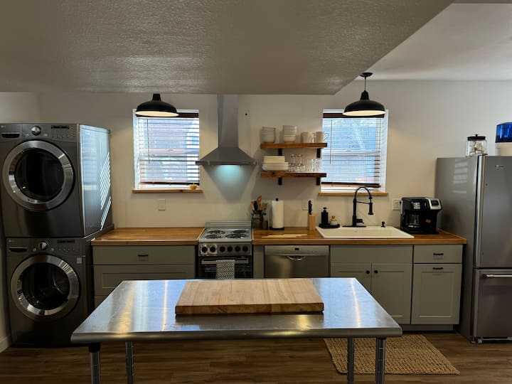 The 1951 Shop - Manitou Springs, CO