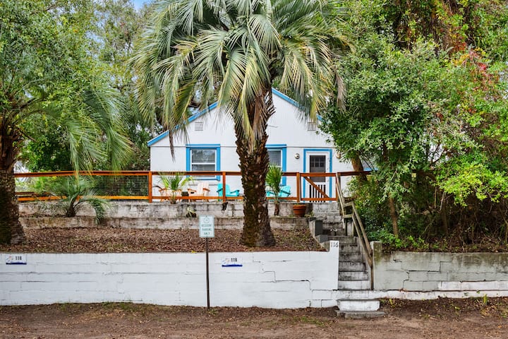 Folly Beach Compound - Near The Beach & Center St! - Folly Beach, SC