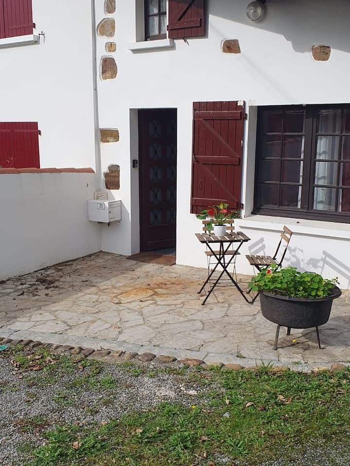 Confortable Studio
Dans Maison Basque - Hasparren
