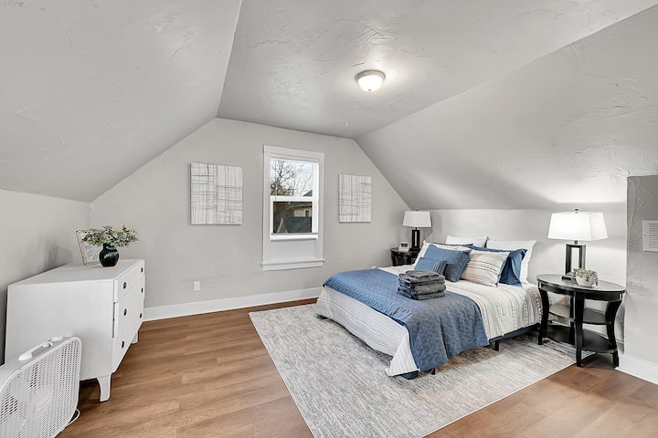 Entire 2bd 2ba Laundry/fast Wifi - Pueblo, CO