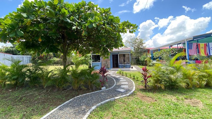 Casa Céntrica Con Piscina - La Fortuna