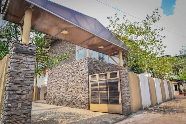 Villa Piccolo - Lonavla