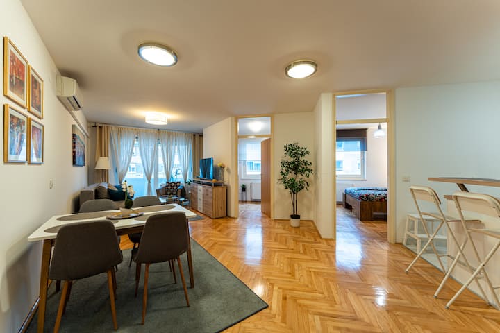 Flex Selfcheckins 121 /Garage / Loggia /2 Bedrooms - Zagreb