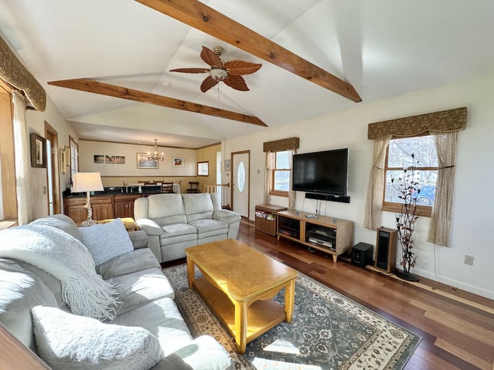 Spacious And Sunny Home In Rye - Portsmouth, NH