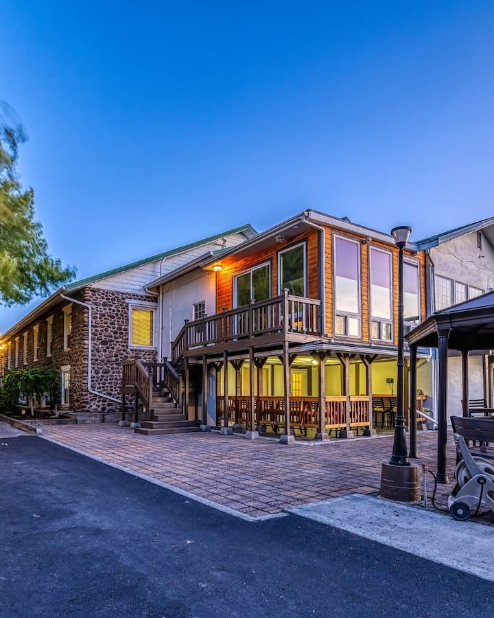 Inn 32 Executive Suite - Soap Lake, WA