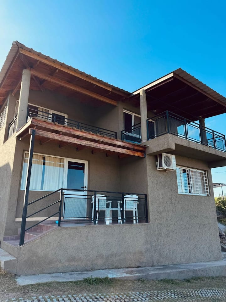 Cabaña En Las Alturas Con Quincho Y Pileta - Villa Carlos Paz