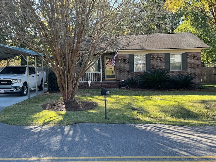 House Close To The Lake - Moncks Corner, SC