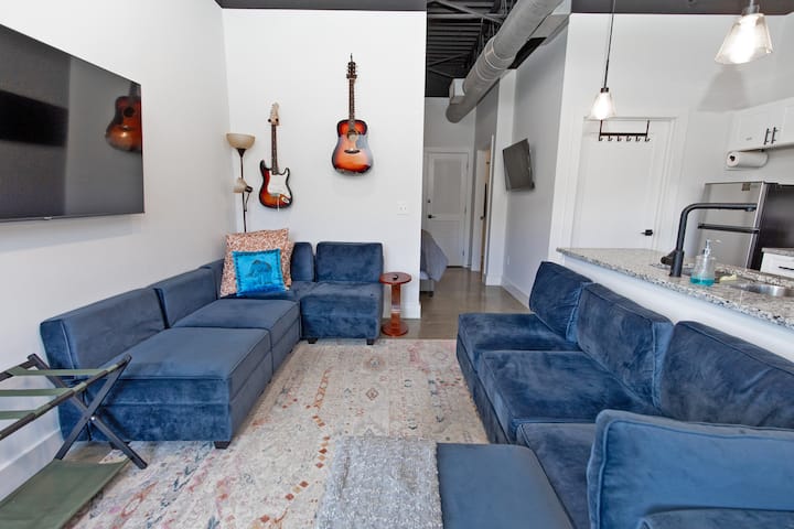 Entire Cozy Apartment In Music City - Nashville, TN