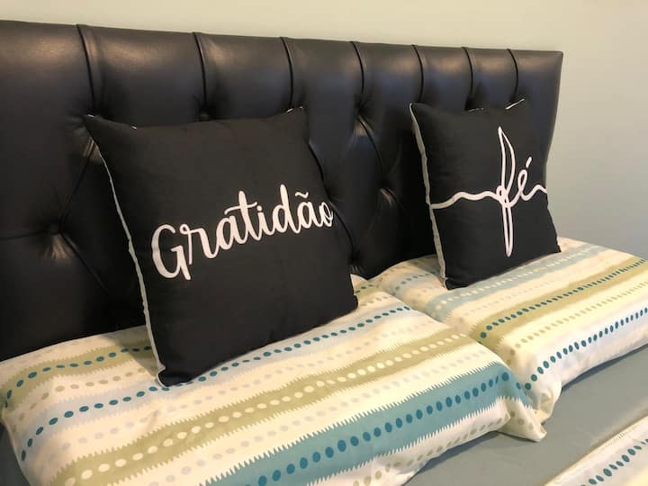 Studio Frente à Praia +Ar Acond +Wi-fi 500 Mega - Santos