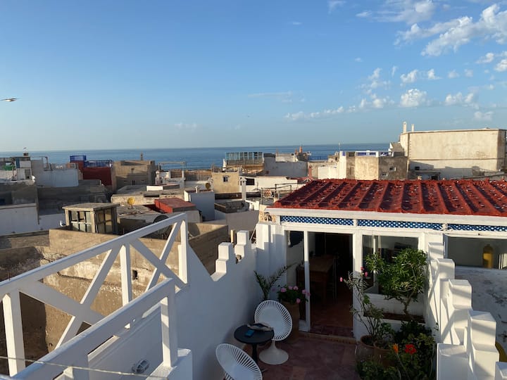 Appartement De La Medina Sur Terrasse Au Soleil - Essaouira