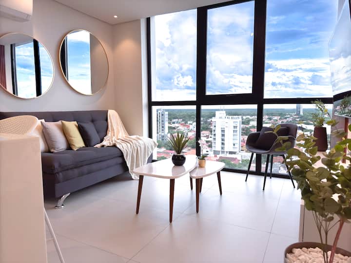 Modern Apartment In Equipetrol With Pool And View - Bolivia