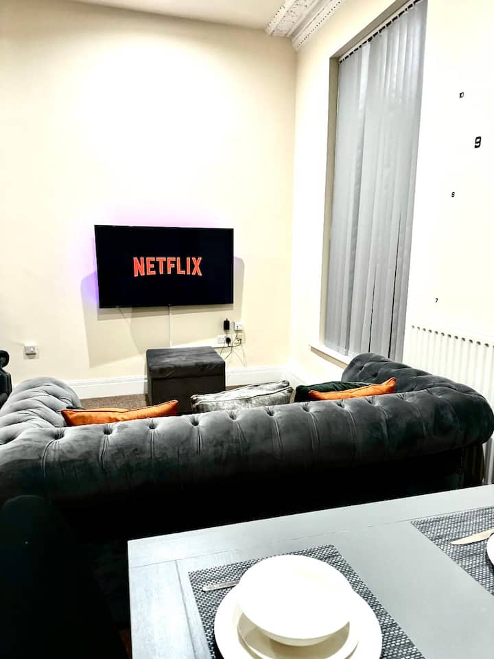 Luxury 2 Bed 2 Bathroom Apartment - Preston