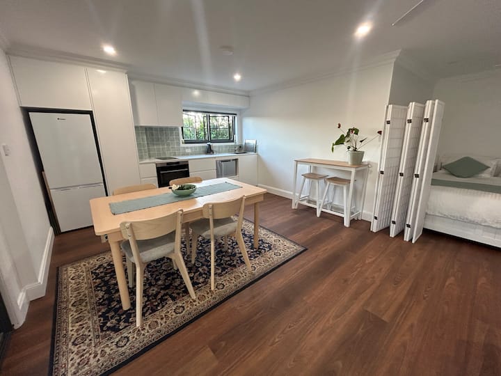 Gg's Guesthouse (Studio) - Wollongong