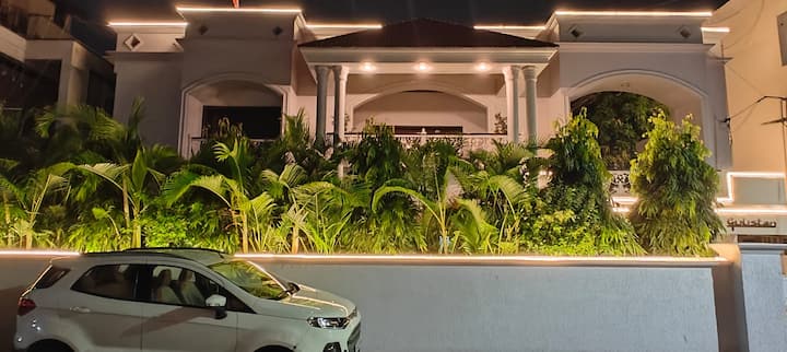 Gulistan By Chhabra's Nr Db Mall - Bhopal