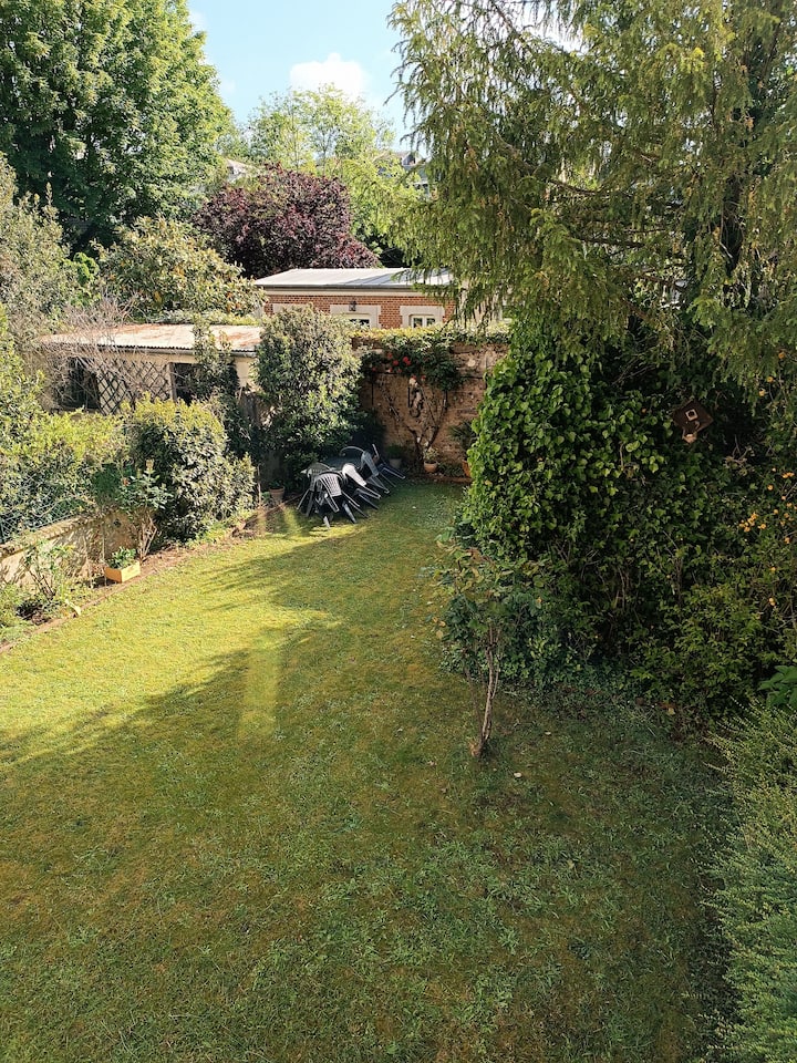 Le Mans : Appartement En Centre Ville Avec Jardin - Le Mans