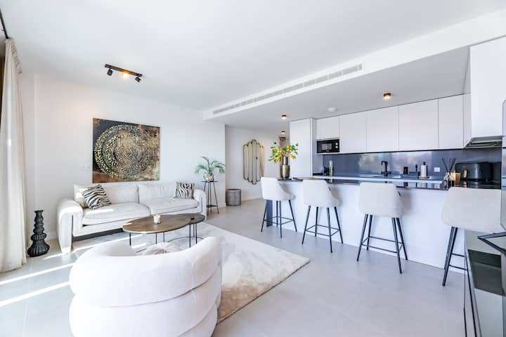 Luxury 2bd Flat  Pools  Parking Spa Gym - La Cala de Mijas