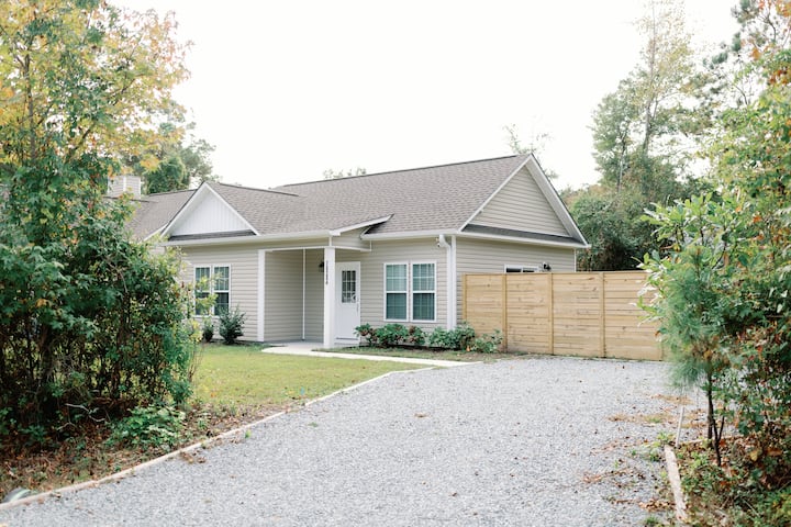 Charming 2-bedroom Guesthouse - Wrightsville Beach, NC