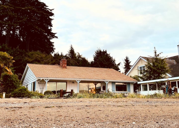 Beachfront Cabin In Gig Harbor - Gig Harbor, WA