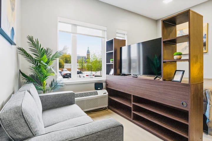 Gym, Rooftop Lounge, Co-working Space And More - Buffalo, NY