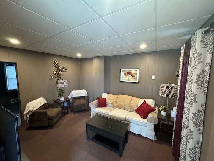 Cozy 1 Bed 1 Bath Near Dtw - Westland, MI