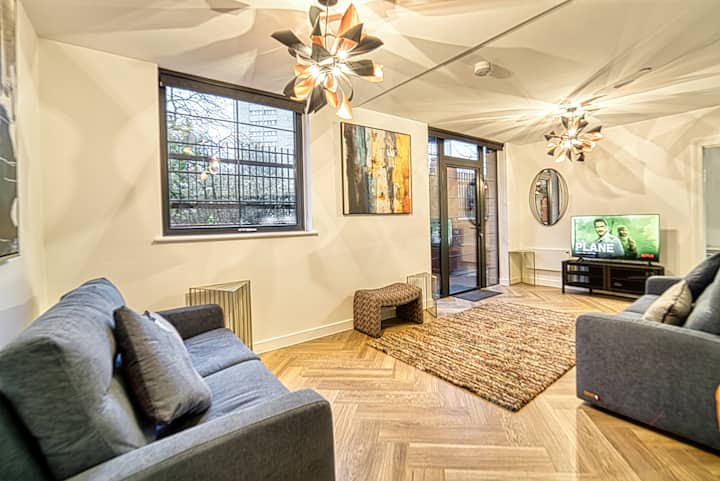 Luxurious 3-bedroom Apartment | Big Groups Welcome - Birmingham