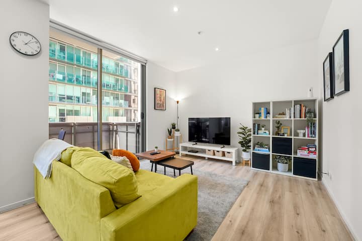 Wills Court - Perfect Central City Base W/ Parking - Melbourne