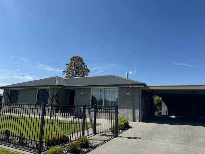 Basq Next Door - 3 Bedroom House - Rutherglen