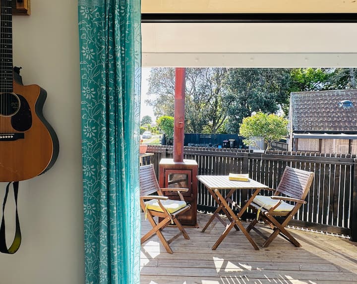 Rustic Mount Maunganui Cottage - マウント・マウンガヌイ