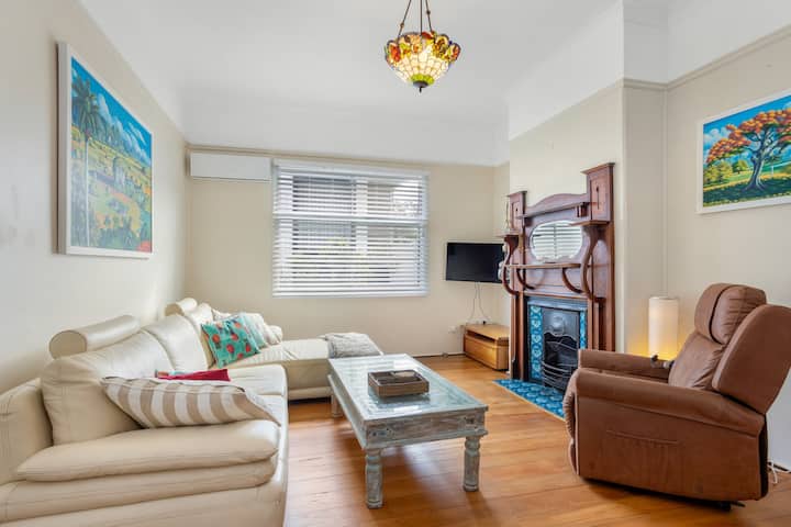 Zen Cottage, Thirroul Beach. - Austinmer
