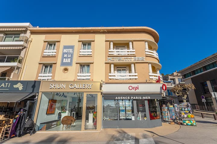 Hotel De La Baie Bandol - Saint-Cyr-sur-Mer
