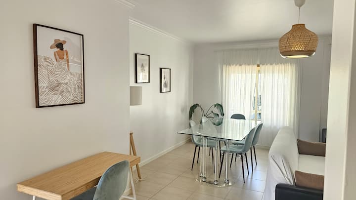 2 Bedroom Apartment With Pateo - Costa da Caparica