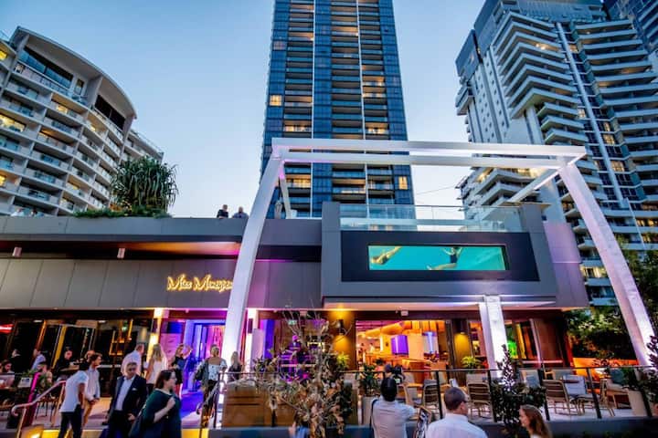Prime Broadbeach Location W/pool - Broadbeach