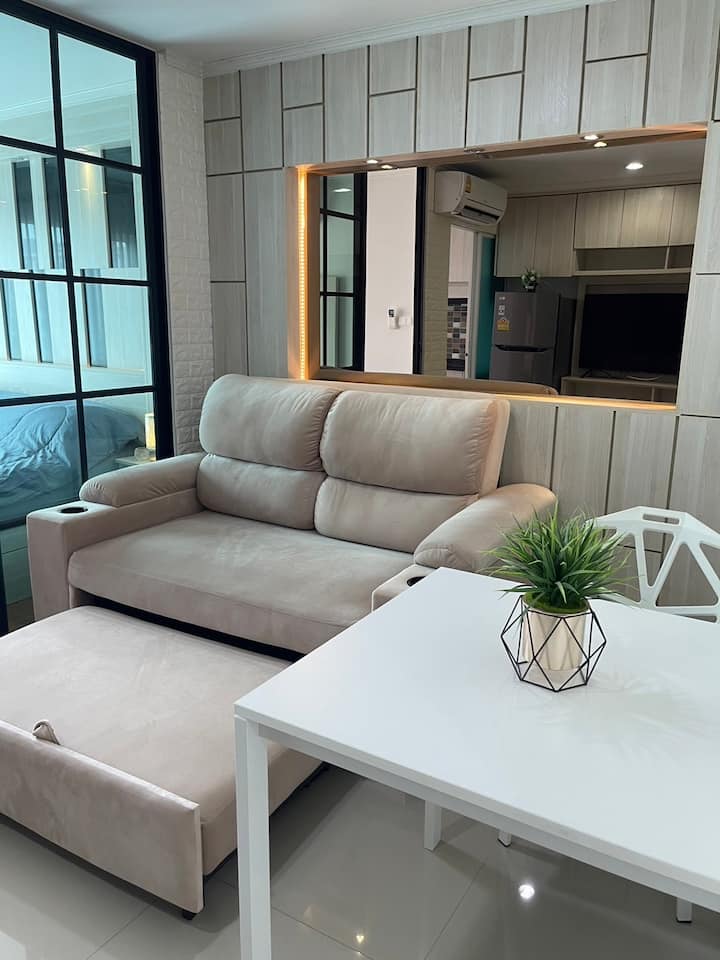 Modern Style Condo Near Bts - Thailand