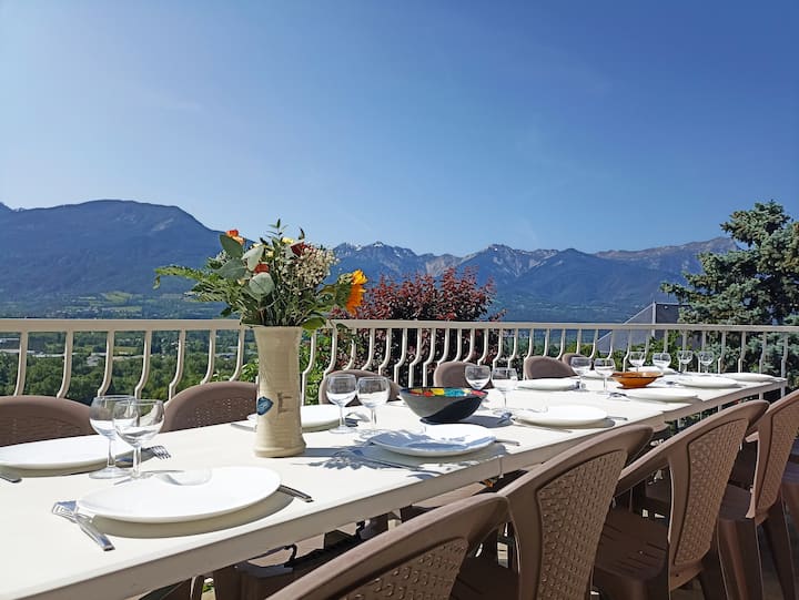 8 Pièces, 2 Terrasses, Jardin, Vue, Proche Lac - Embrun