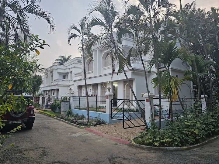 Best For Family Vacation. - Santiniketan