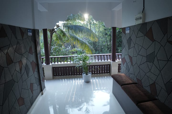 Deluxe Room. - Guruvayur
