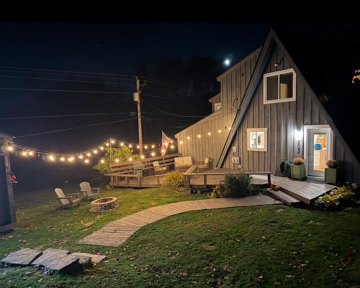 Cozy Mountain Escape Near Skiway - Hanover, NH