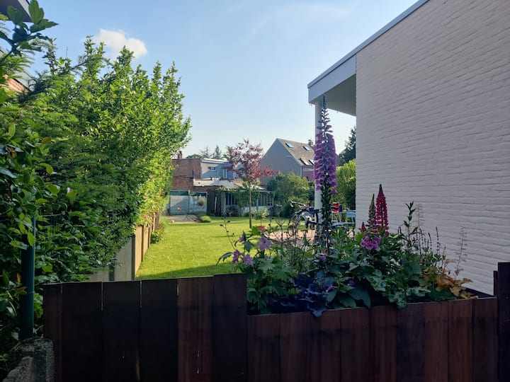 Gezellige Gezinswoning In Hove - Mortsel