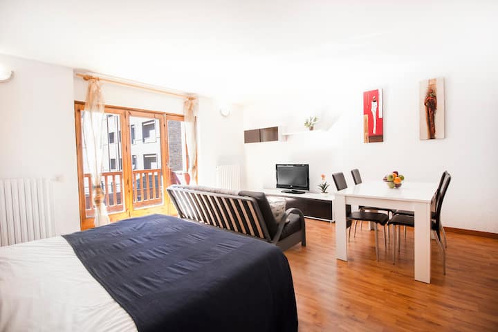 Modern Studio Apartment Quer12a - Andorra