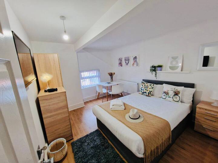 Stylish Private Room With Lock In Shared Home - イギリス リバプール