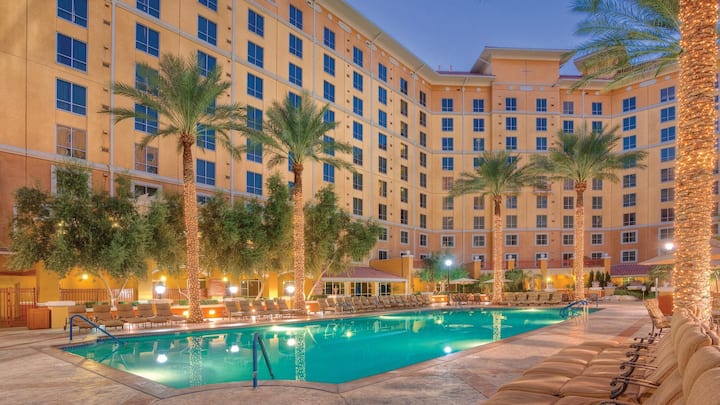 2 Bedroom Deluxe In Beautiful Las Vegas! - Las Vegas, NV