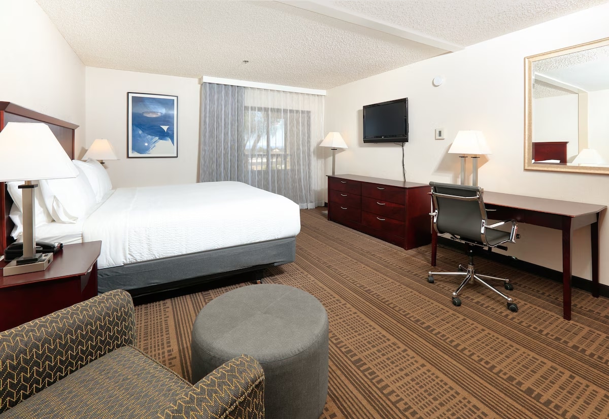 Beach suite w/pool, hot tub, and views - Apartments for Rent in Santa ...