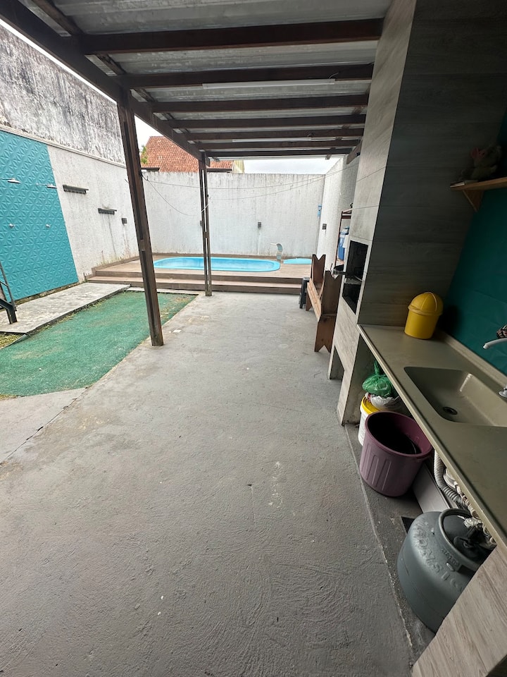 Casa Em Coroados Com Piscina - Guaratuba